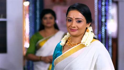 Malayalam Serials Trp Report Week 30 Kudumbavilakku And Mounaragam