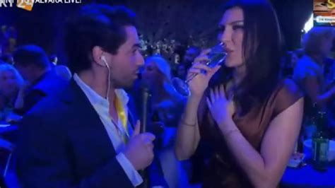 Sd Kandidat Nazist Hälsade På Fyllan ”helg Seger” Nyheter Idag