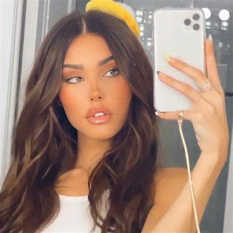 Madison Beer Scrolller