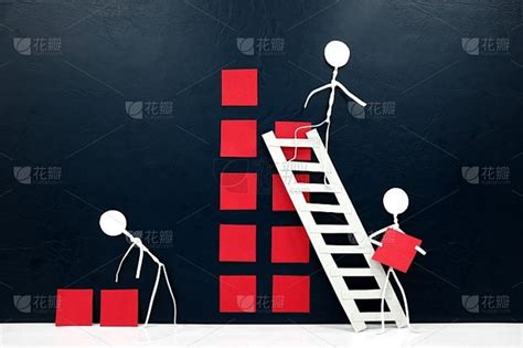 团队合作，重建经营理念。人形简笔画修复破损的积木。