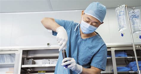 내 골수에서 뽑은 줄기세포로 주사 치료 무릎 관절 기능 개선하고 통증 해소