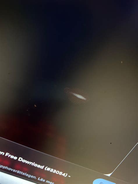 Can Someone Please Tell Me What This Is And What I Should Do Can This Spread I Noticed This