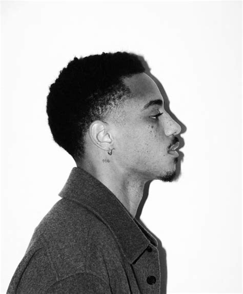 Keith Powers Headshot Poses Photography Poses For Men Men Photoshoot