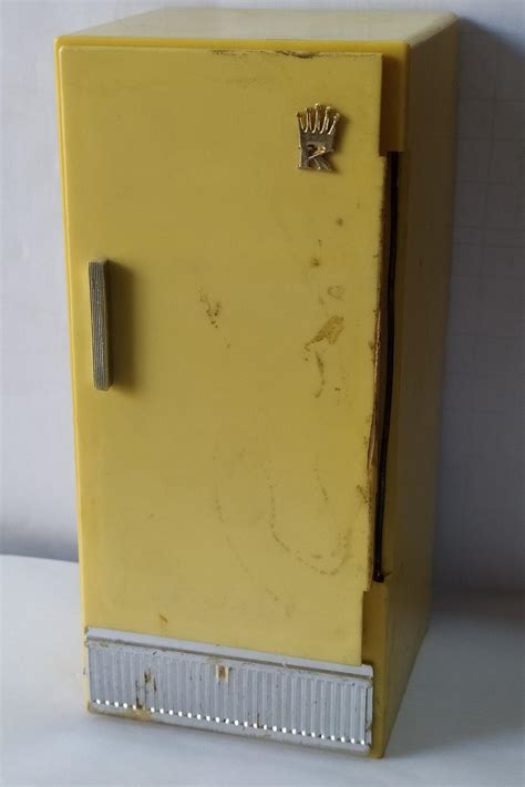 ماکت یخچال قدیمی دکوری کلکسیونی