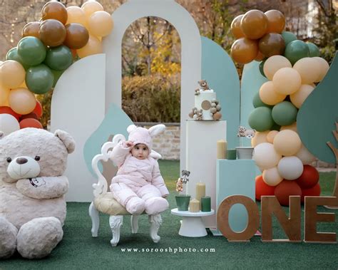 دکور و تم های تولد در فضای باز آتلیه عکاسی کودک