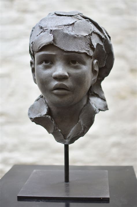 Sculpture Contemporaine En Argile Ukzfm