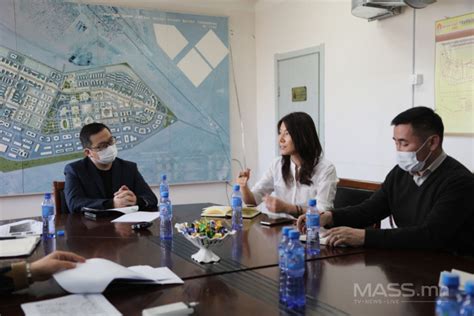 БОАЖ ын сайд Б Бат Эрдэнэ Замын Үүдийн эдийн засгийн чөлөөт бүсэд ажиллалаа