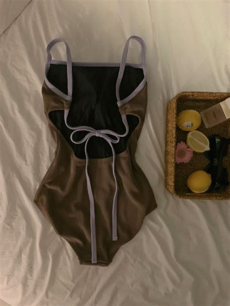 데일리러블리 당일배송뒷리본 베니 골지 배색 모노키니 2 Color