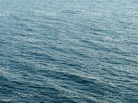 아드리아 바다 배경과 물의 질감 짙은 푸른 바다 표면 광파 바다에 잔물결 아름다운 해양 아쿠아 신선한 지중해 깊은 푸른 수채화 바닷바람 바람 0명에 대한 스톡 사진 및 기타