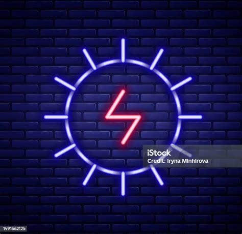 벽돌 벽 배경에 고립 된 빛나는 네온 라인 태양 에너지 패널 아이콘 번개 기호와 태양 다채로운 개요 개념 벡터 개념에 대한 스톡