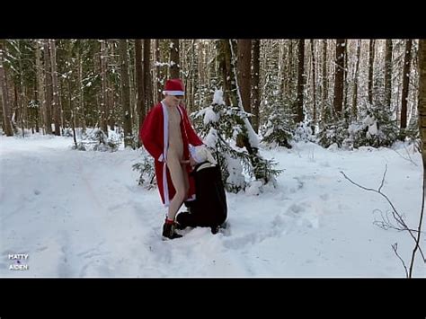 Twinks Matty And Aiden Naked Outdoor Blowjob In The Winter For Christmas XNXX