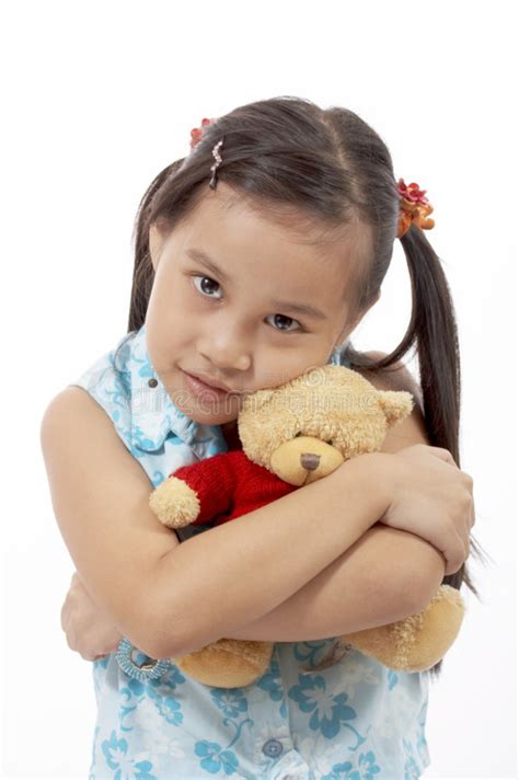 女孩高清图片 带着泰迪熊的女孩 带着泰迪熊的女孩图片免费下载 5142260679 千图网pro
