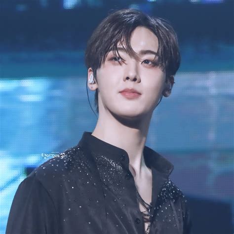 탱이꼬야🐥 On Twitter 더 밝게 빛날 산하의 청춘을 기대하고 기도해 바람처럼 다가온 산하의 스물넷