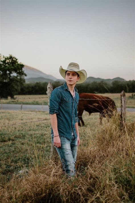 Pin On Poses Fotos Cowboy Outfit For Men Cute Country Boys Cowboy