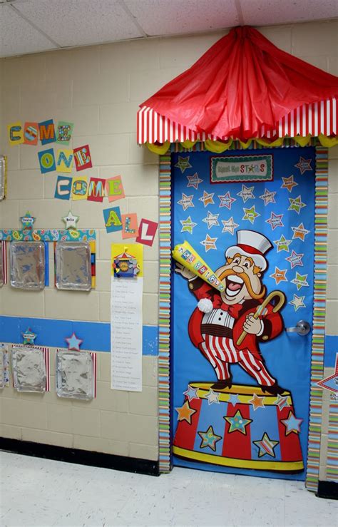 Pin By Robbie Villa On Circus Theme Circus Classroom Decorations
