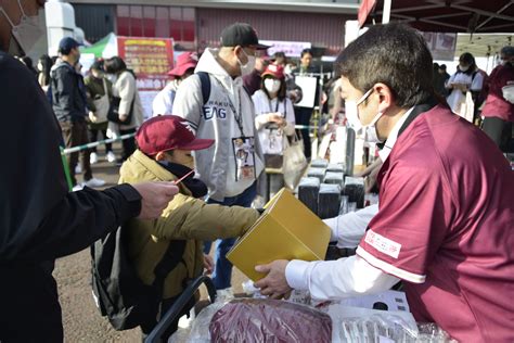 選手も乱入 熱気渦巻く楽天イーグルスファン感謝祭でブース初出店！ アプリコットシステム株式会社