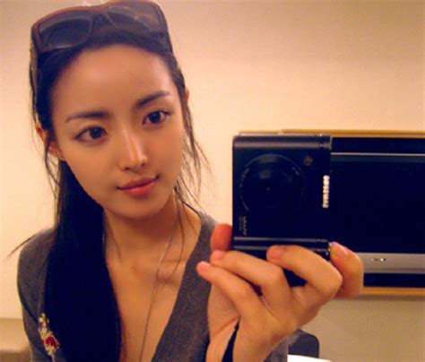 Guru Cantik Ini Bikin Heboh Murid Dijamin Tak Akan Bolos Sekolah