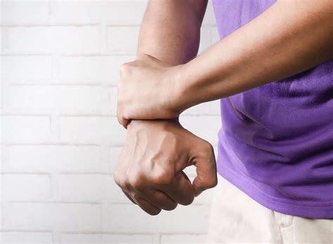 Recognize The Signs Broken Or Bruised Knuckle Symptoms And Treatments