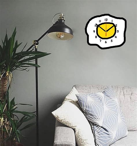 핑크로맨스 계란후라이 디자인 카페 주방 거실 인테리어 벽시계를 소개합니다 특이한 모양의 계란후라이