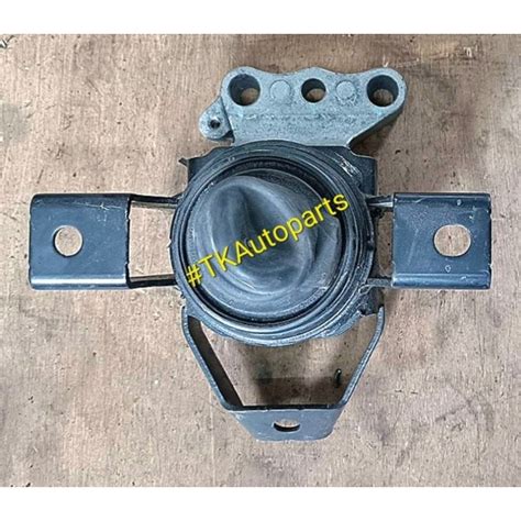 ลูก ยางหน้าเครื่องไฮโดรลิค Suzuki Swift Y2018 Shopee Thailand