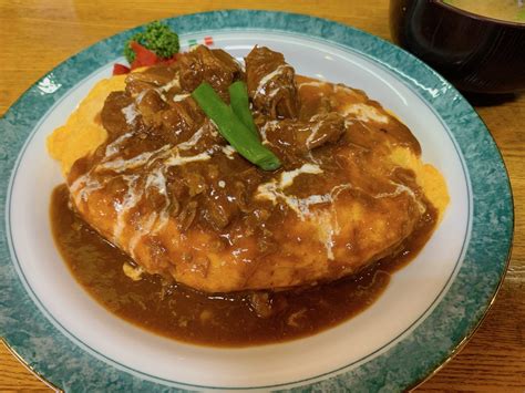 【大田原市】ビーフシチューとオムライスが同時に味わえる。肉料理の名店「岡繁（おかしげ）」さんで、オムビーフライスを食べてきました。 号外