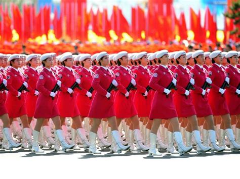 壁纸800x600国庆60周年阅兵女兵壁纸壁纸 国庆60周年阅兵女兵壁纸壁纸图片 军事壁纸 军事图片素材 桌面壁纸