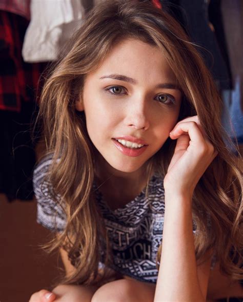 Mila Azuls Instagram Twitter And Facebook On Idcrawl