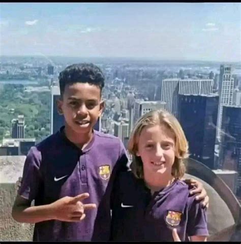 سندی دیگر از صغر سن لامین یامال؛ عکس او در بچگی کنار مودریچ طرفداری