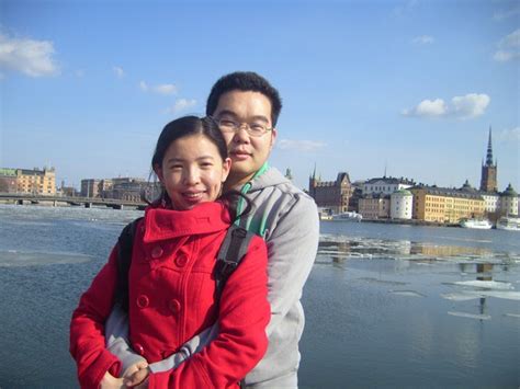 Alumni In France Xiaoyan Zhang And Lili Hou Worldwide Newsletter University Of Groningen