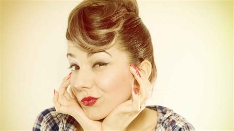 Cómo Hacer Peinados Pin Up En Todo Tipo De Cabellos