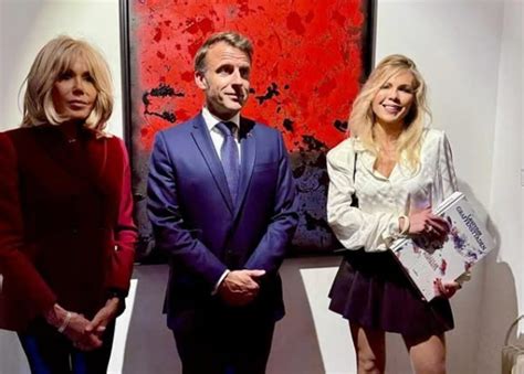 LÉlysée A T Il Réellement Acheté Un Tableau De La Fille De Brigitte Macron Pour 560 000 Euros