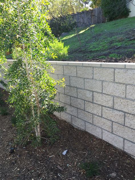 Angelus Split Face Retaining Wall Landscape Los Angeles By