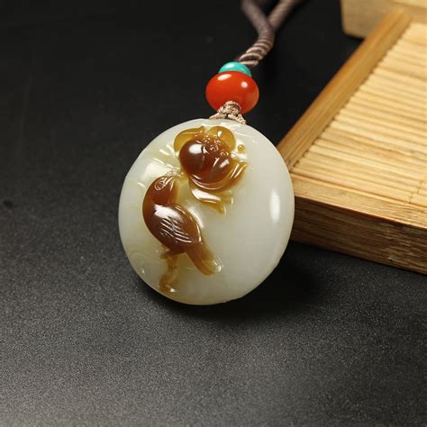 糖白玉挂件 喜事连连挂件玉界臻品玉雕艺术中心