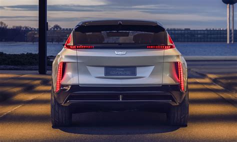 Cadillac Debuts Lyriq Brands First Fully Electric Vehicle