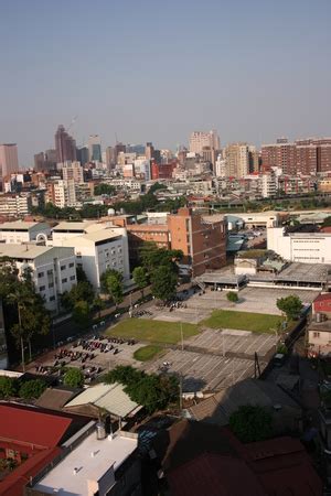 淹沒在城市裡的校園之一 朗哥 數位島嶼