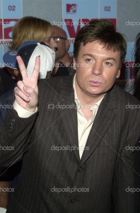 Mike Myers 2002 Mike Myers Debuts New Gray Hair At The White House
