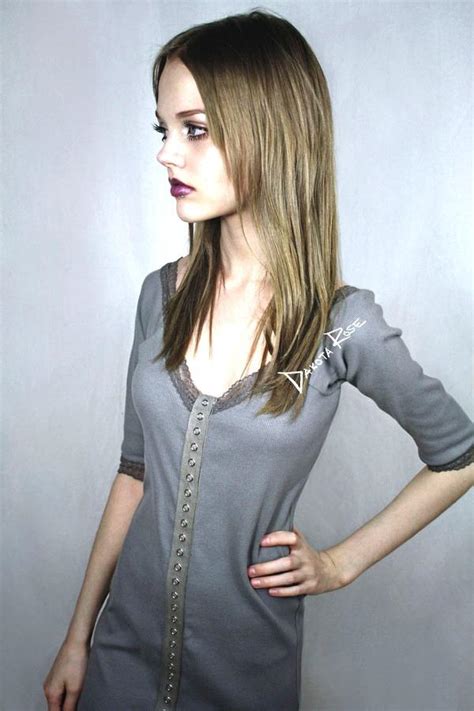 Seven Days Dakota Rose