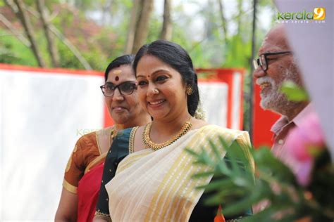 Maniyanpilla Raju Son Niranjan Raju Wedding Photos