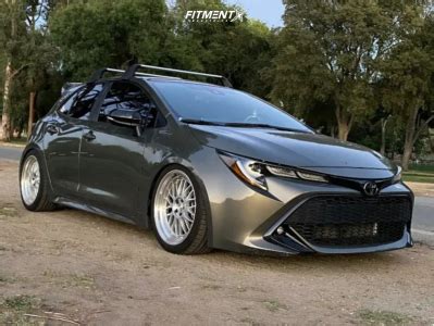 2020 Toyota Corolla Se With 18x85 Esr Sr01 And Lexani 235x40 On