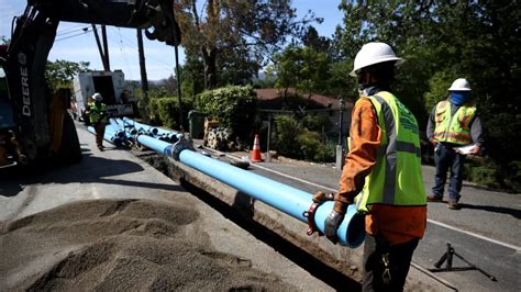 Americas Aging Water Infrastructure Faces New Threats Construction Dive