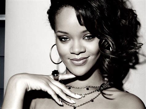 Rihanna Hd Wallpapers Top Free Rihanna Hd Backgrounds Wallpaperaccess