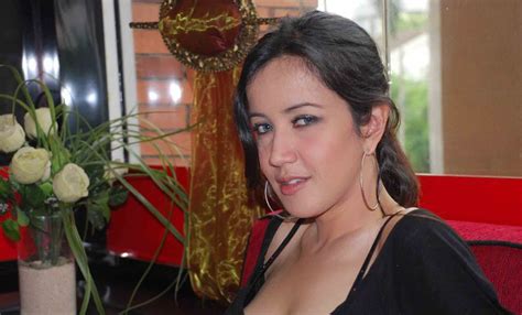 Andi Soraya Latest Hot Posing Pictures CINEMANIA STUDIO