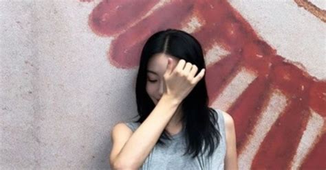 한예슬 결혼하더니 과감한 의상 도전 착시효과 깜짝