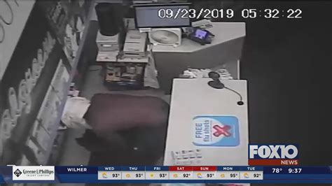 Caught In The Act Cigarette Thief Doesnt Get Far Youtube