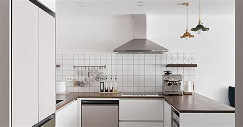 รวมรูปภาพของ ไอเดียตกแต่งคอนโดฯ สไตลมินิมอล เน้นโทนขาวกับไม้สีเข้ม รูปที่ 13 จาก 13