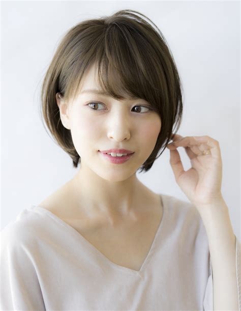 大人かわいい耳かけショートヘア（se212 ヘアカタログ・髪型・ヘアスタイル Afloat（アフロート）表参道・銀座・名古屋の美容室・美容院