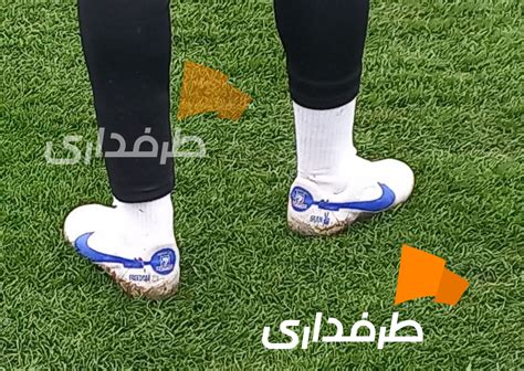 نوشته روی استوک‌های احمد موسوی، سوژه عکاسان بازی هوادار نساجی عکس طرفداری