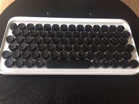 Elysium Wireless Keyboard Computers And Tech Parts And Accessories