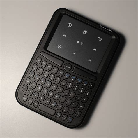 Blackberry Like Clicks Keyboard Shipping For More Iphone Models Soon Macrumors Forums