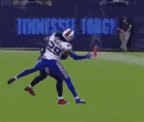 King Derrick Henry Stiff Arm 